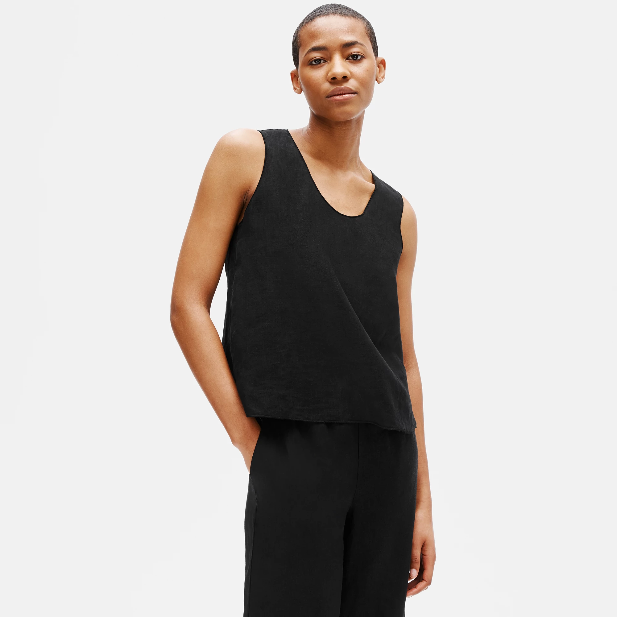 Organic Handkerchief Linen Rounded V-Neck Shell | EILEEN FISHER