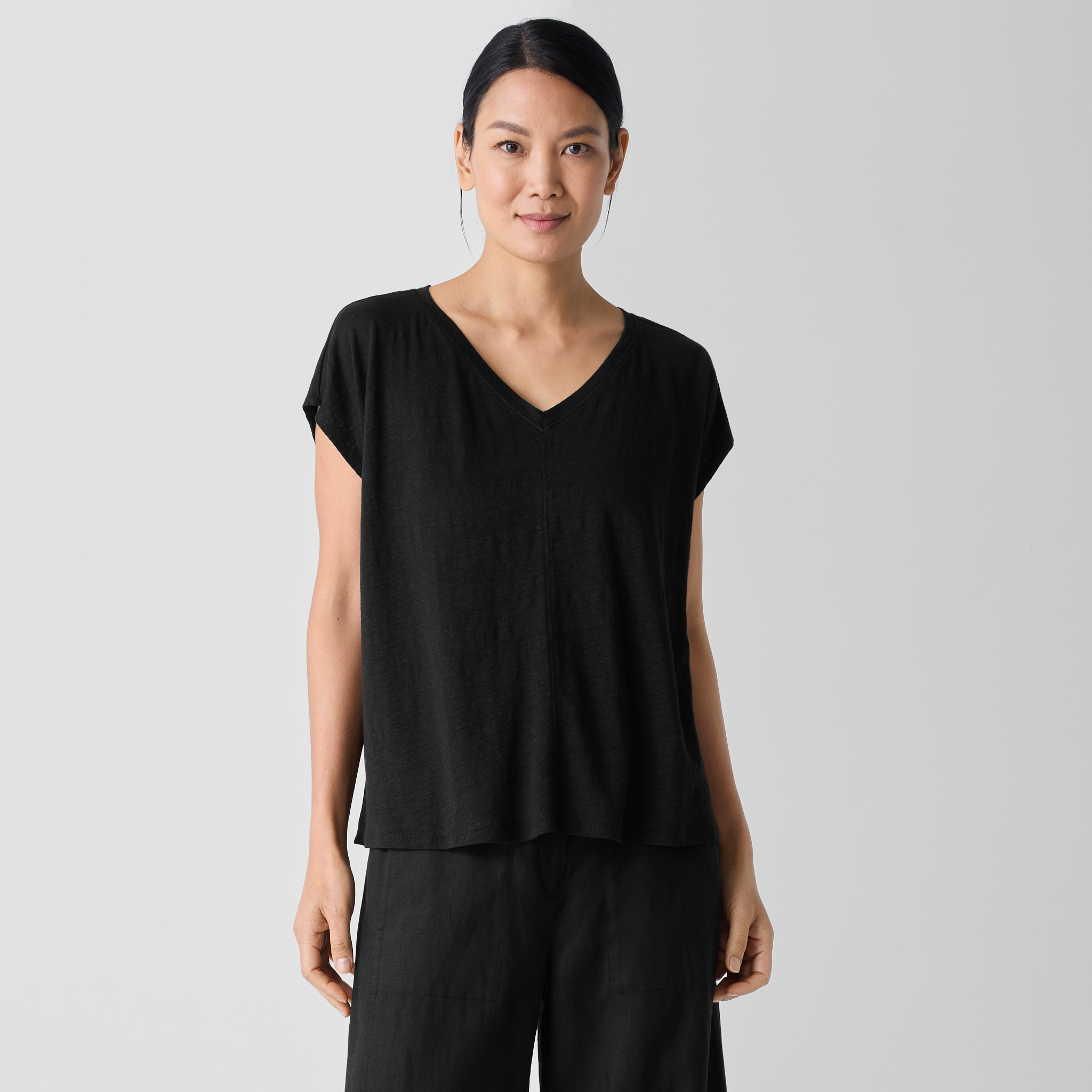Organic Linen Jersey V-Neck Tee | EILEEN FISHER