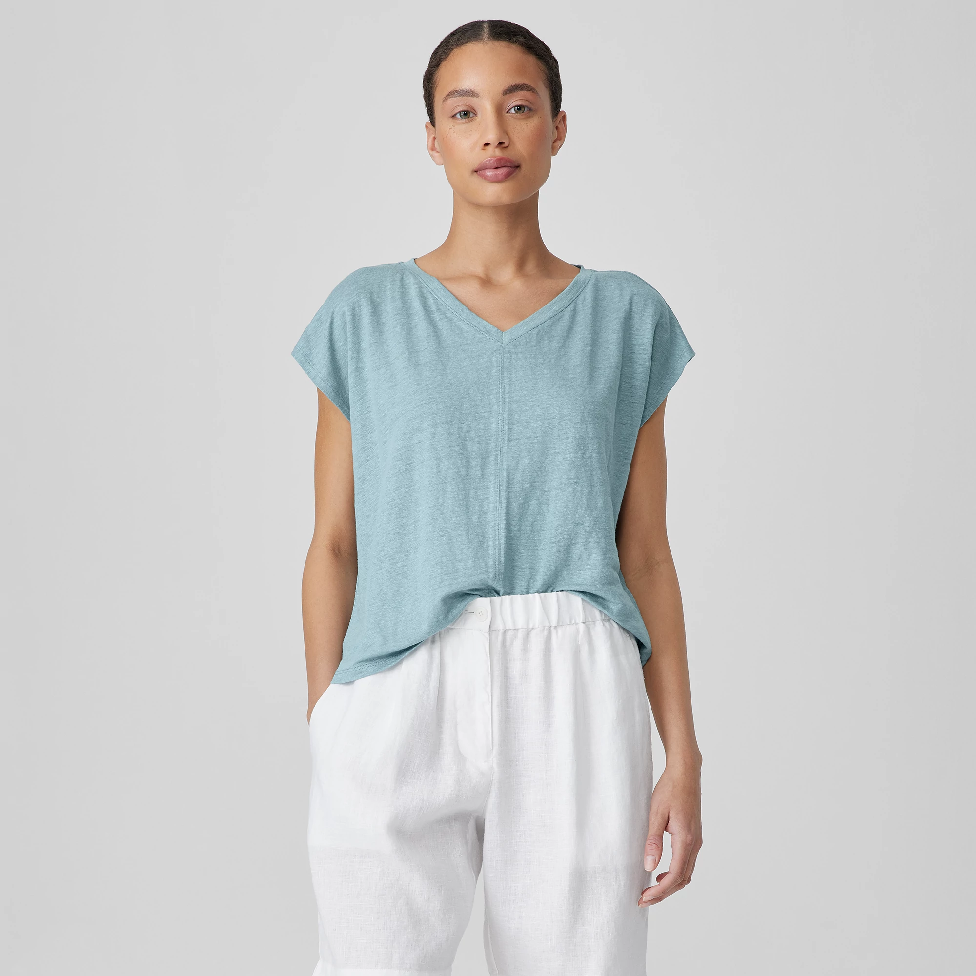 Organic Linen Jersey V-Neck Tee | EILEEN FISHER